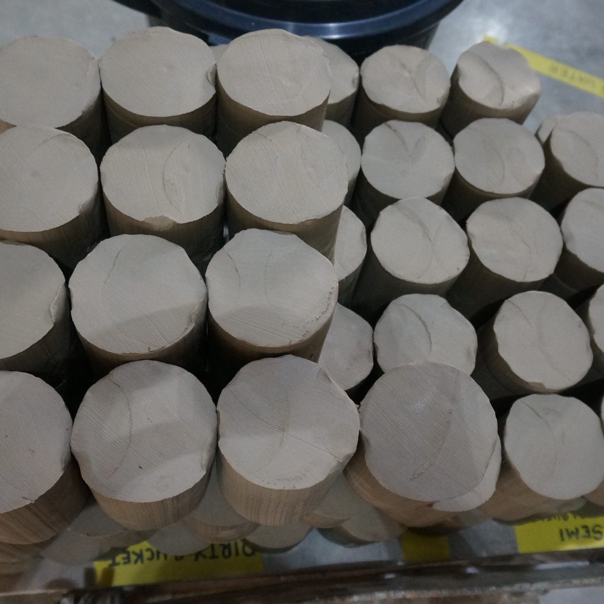 White Stoneware Clay (1kg) - Clay Expression